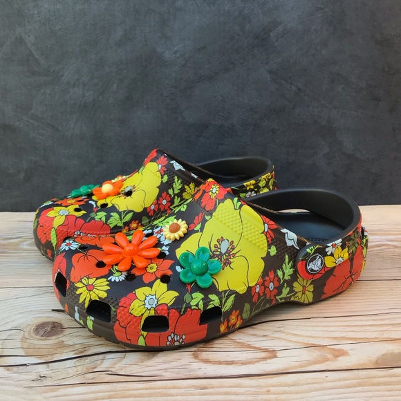 CROCS | Shoes | Crocs Classic Retro Floral Clog | Poshmark